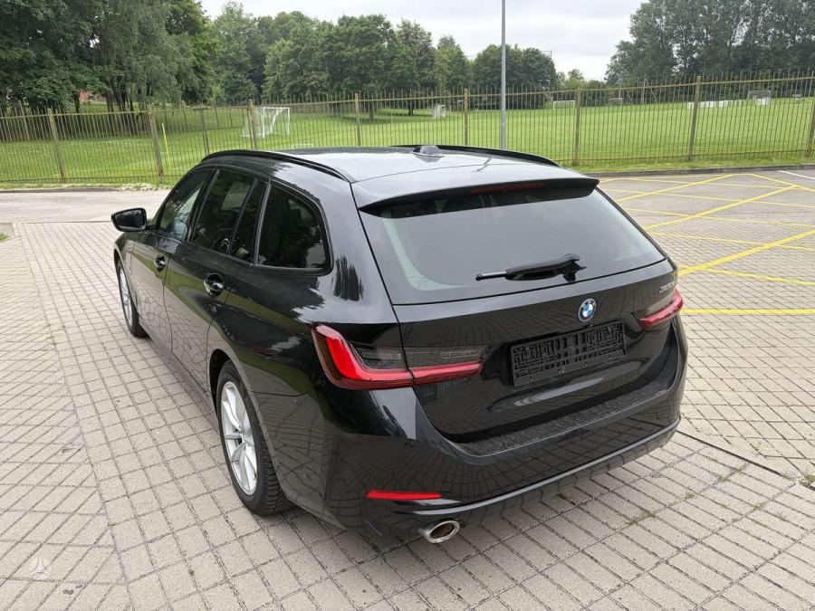Black BMW 320 2022 in Marijampole, with an engine capacity of 2.00 L and mileage of 123 thousand km for 22900 €, photo 13 on AUTOMOTO.COM.LV