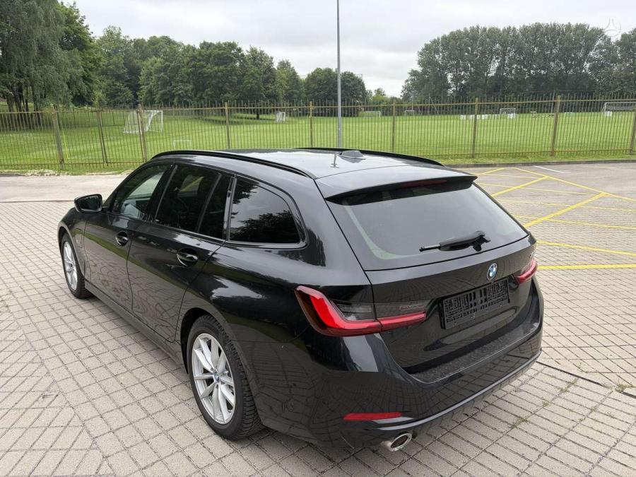 Black BMW 320 2022 in Marijampole, with an engine capacity of 2.00 L and mileage of 123 thousand km for 22900 €, photo 14 on AUTOMOTO.COM.LV