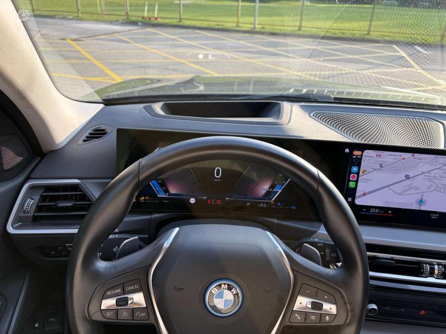Black BMW 320 2022 in Marijampole, with an engine capacity of 2.00 L and mileage of 123 thousand km for 22900 €, photo 20 on AUTOMOTO.COM.LV