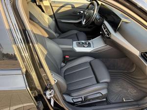 Black BMW 320 2022 in Marijampole, with an engine capacity of 2.00 L and mileage of 123 thousand km for 22900 €, photo 30 on AUTOMOTO.COM.LV