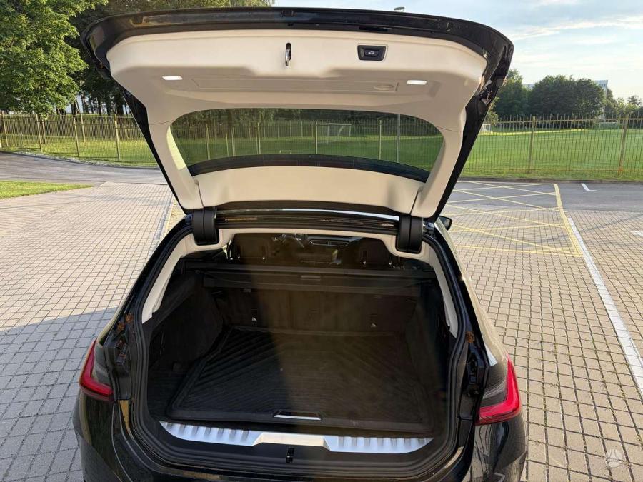 Black BMW 320 2022 in Marijampole, with an engine capacity of 2.00 L and mileage of 123 thousand km for 22900 €, photo 35 on AUTOMOTO.COM.LV