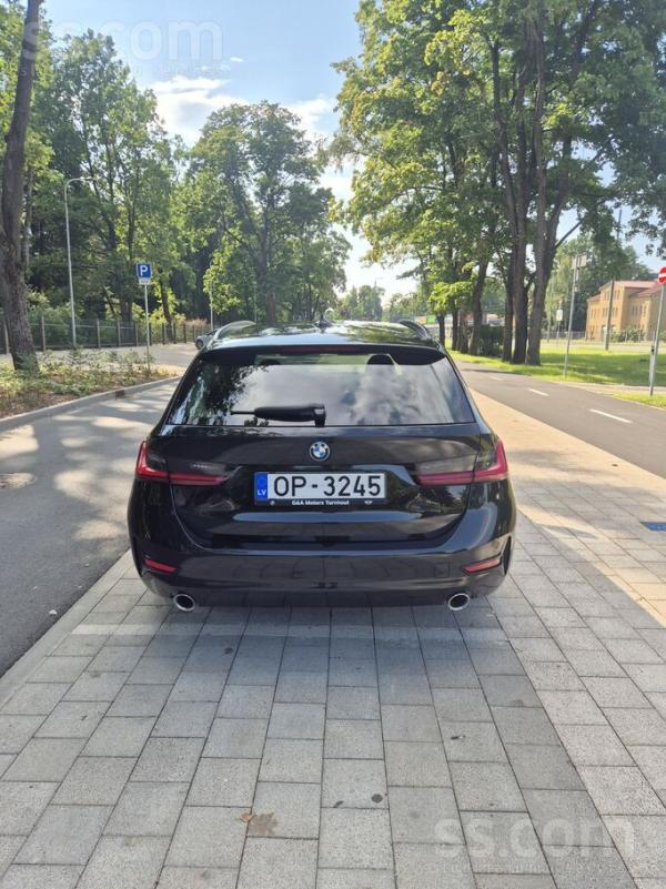 Black BMW 320 2022 in Riga, with an engine capacity of 2.00 L and mileage of 173 thousand km for 19900 €, photo 5 on AUTOMOTO.COM.LV