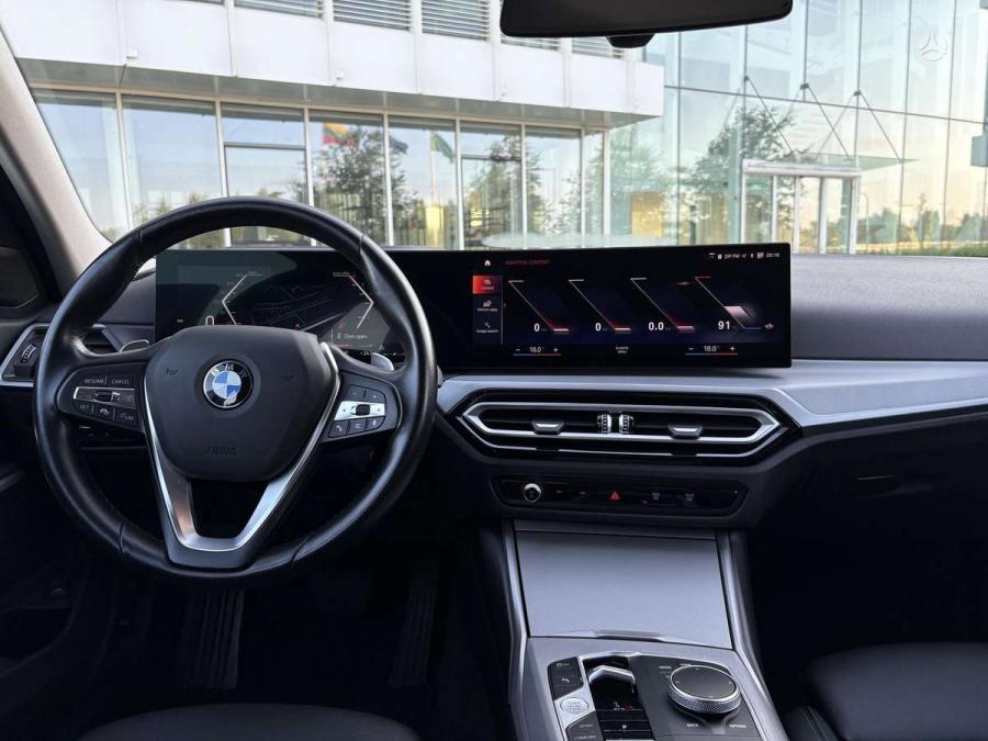 Black BMW 320 2022 in Vilnius, with an engine capacity of 2.00 L and mileage of 199 thousand km for 20500 €, photo 16 on AUTOMOTO.COM.LV