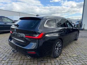 Black BMW 320 2022 in Kaunas, with an engine capacity of 2.00 L and mileage of 118 thousand km for 14600 €, photo 3 on AUTOMOTO.COM.LV