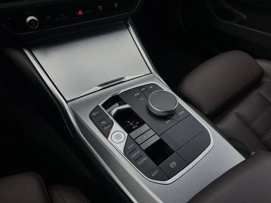 Melns BMW 320 2022 Jelgava, ar dzinēja tilpumu 2.00 L un nobraukumu 180 tūkst. km par 22700 €, foto 13 vietnē AUTOMOTO.COM.LV