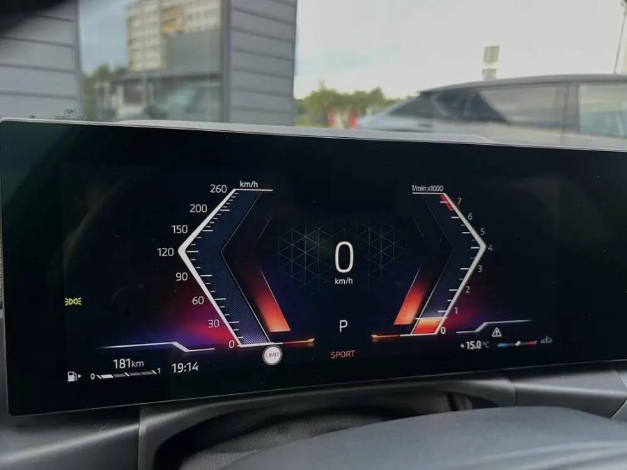 Melns BMW 320 2022 Jelgava, ar dzinēja tilpumu 2.00 L un nobraukumu 180 tūkst. km par 22700 €, foto 33 vietnē AUTOMOTO.COM.LV