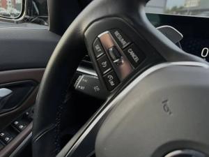 Melns BMW 320 2022 Jelgava, ar dzinēja tilpumu 2.00 L un nobraukumu 180 tūkst. km par 22700 €, foto 28 vietnē AUTOMOTO.COM.LV