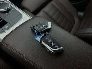 Melns BMW 320 2022 Jelgava, ar dzinēja tilpumu 2.00 L un nobraukumu 180 tūkst. km par 22700 €, foto 36 vietnē AUTOMOTO.COM.LV
