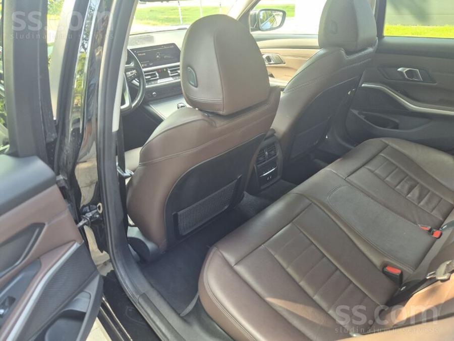 Melns BMW 320 2022 Rīga, ar dzinēja tilpumu 2.00 L un nobraukumu 173 tūkst. km par 19900 €, foto 12 vietnē AUTOMOTO.COM.LV