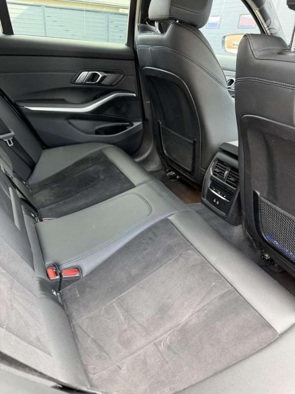 Black BMW 320 2022 in Kaunas, with an engine capacity of 2.00 L and mileage of 125 thousand km for 12450 €, photo 7 on AUTOMOTO.COM.LV