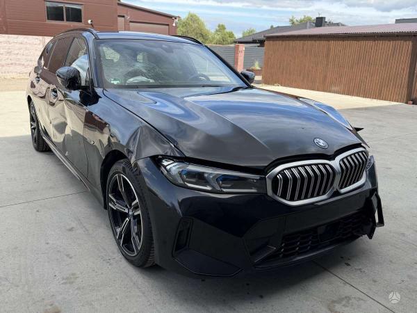 Black BMW 320 2022 in Kaunas, with an engine capacity of 2.00 L and mileage of 125 thousand km for 12450 €, photo 1 on AUTOMOTO.COM.LV