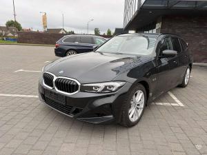 Black BMW 320 2022 in Marijampole, with an engine capacity of 2.00 L and mileage of 123 thousand km for 21900 €, photo 6 on AUTOMOTO.COM.LV