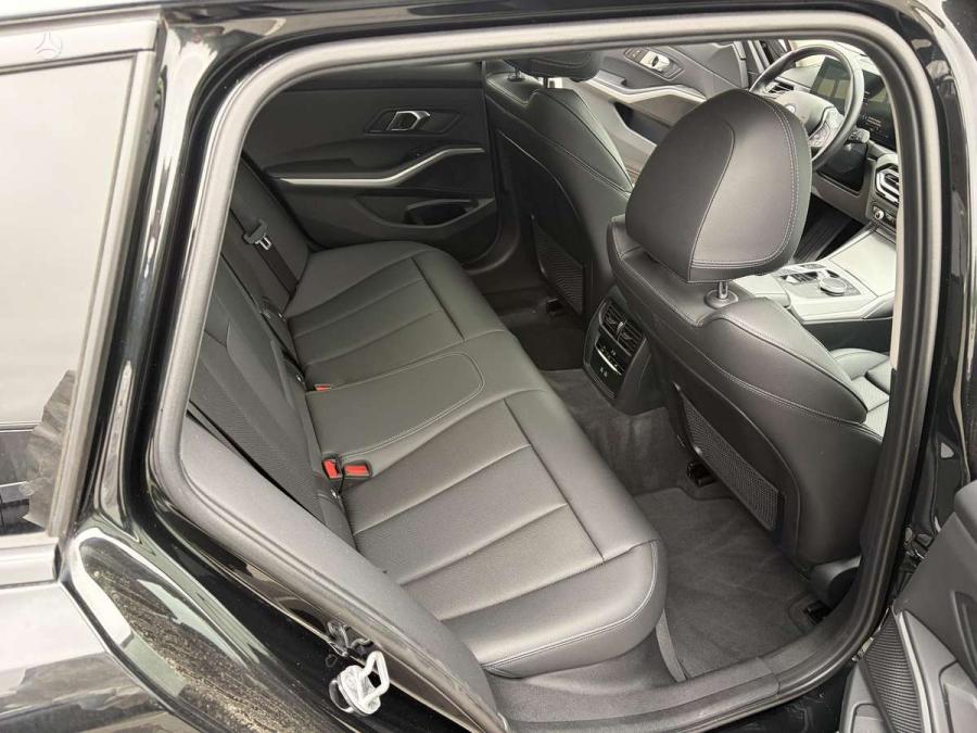 Black BMW 320 2022 in Marijampole, with an engine capacity of 2.00 L and mileage of 123 thousand km for 21900 €, photo 29 on AUTOMOTO.COM.LV