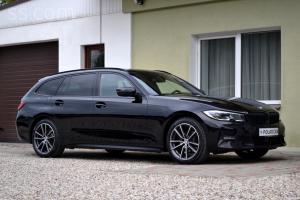 Black BMW 320 2022 in Tukums, with an engine capacity of 2.00 L and mileage of 198 thousand km for 21490 €, photo 8 on AUTOMOTO.COM.LV