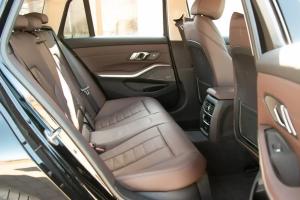 Black BMW 320 2022 in Tukums, with an engine capacity of 2.00 L and mileage of 178 thousand km for 21990 €, photo 7 on AUTOMOTO.COM.LV
