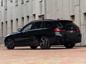 Black BMW 320 2023 in Riga, with an engine capacity of 2.00 L and mileage of 149 thousand km for 27300 €, photo 3 on AUTOMOTO.COM.LV