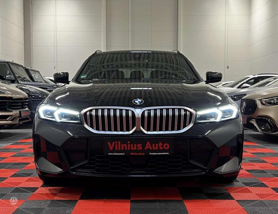 Black BMW 320 2023 in Vilnius, with an engine capacity of 2.00 L and mileage of 130 thousand km for 32499 €, photo 3 on AUTOMOTO.COM.LV