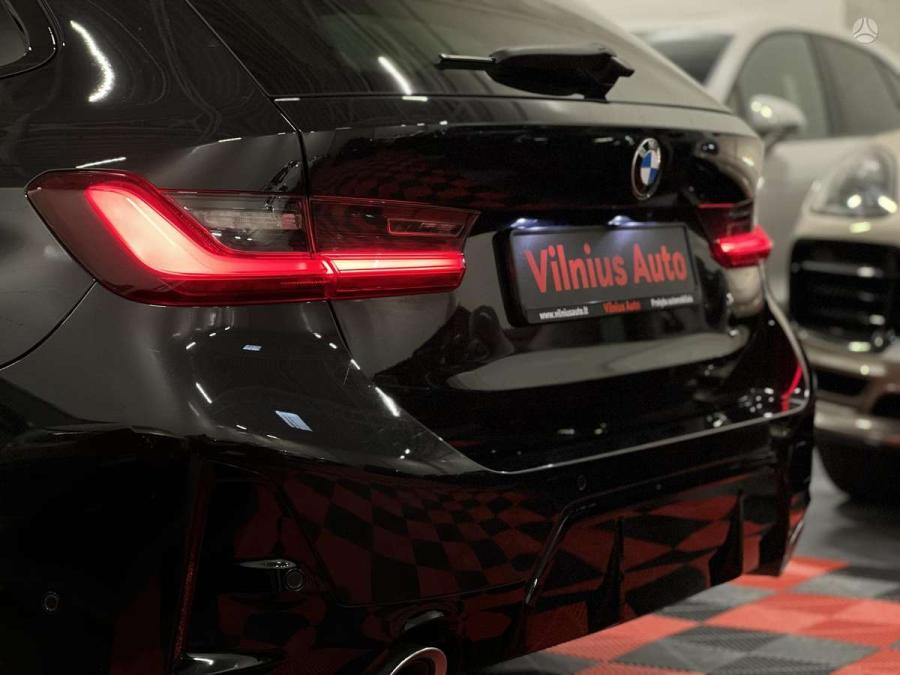 Black BMW 320 2023 in Vilnius, with an engine capacity of 2.00 L and mileage of 130 thousand km for 32499 €, photo 11 on AUTOMOTO.COM.LV