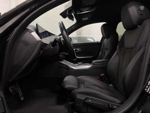 Black BMW 320 2023 in Vilnius, with an engine capacity of 2.00 L and mileage of 130 thousand km for 32499 €, photo 15 on AUTOMOTO.COM.LV