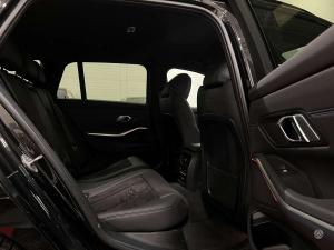 Black BMW 320 2023 in Vilnius, with an engine capacity of 2.00 L and mileage of 130 thousand km for 32499 €, photo 36 on AUTOMOTO.COM.LV