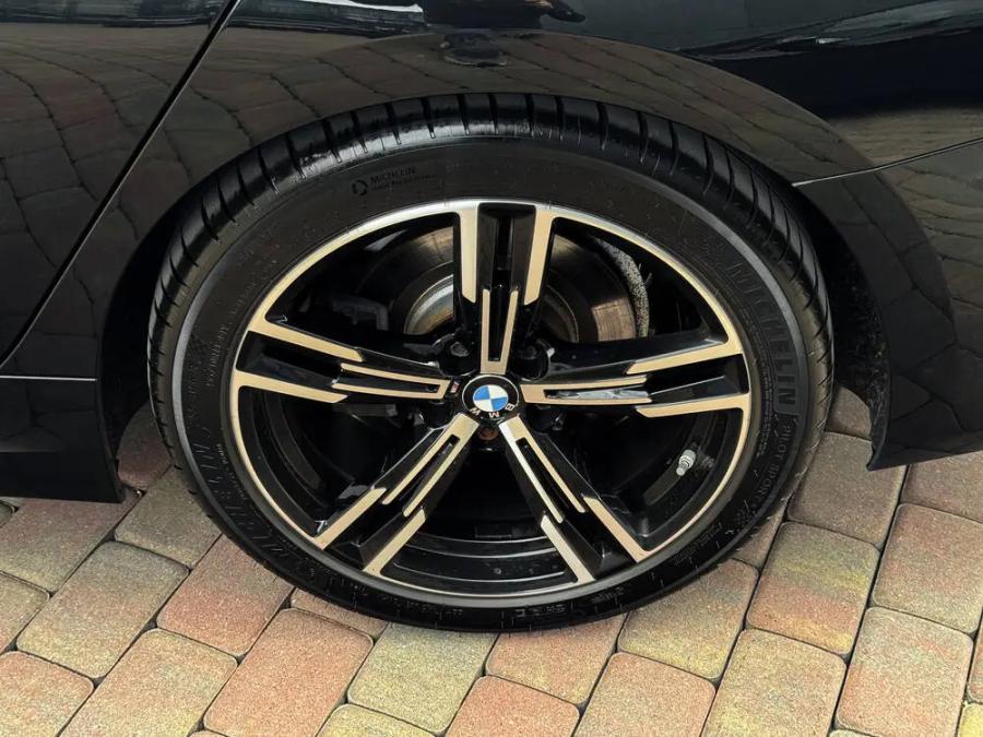 Black BMW 320 2023 in Riga, with an engine capacity of 2.00 L and mileage of 149 thousand km for 27300 €, photo 9 on AUTOMOTO.COM.LV