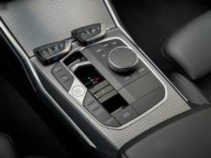 Black BMW 320 2023 in Riga, with an engine capacity of 2.00 L and mileage of 149 thousand km for 27300 €, photo 14 on AUTOMOTO.COM.LV