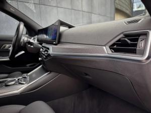 Black BMW 320 2023 in Riga, with an engine capacity of 2.00 L and mileage of 149 thousand km for 27300 €, photo 17 on AUTOMOTO.COM.LV