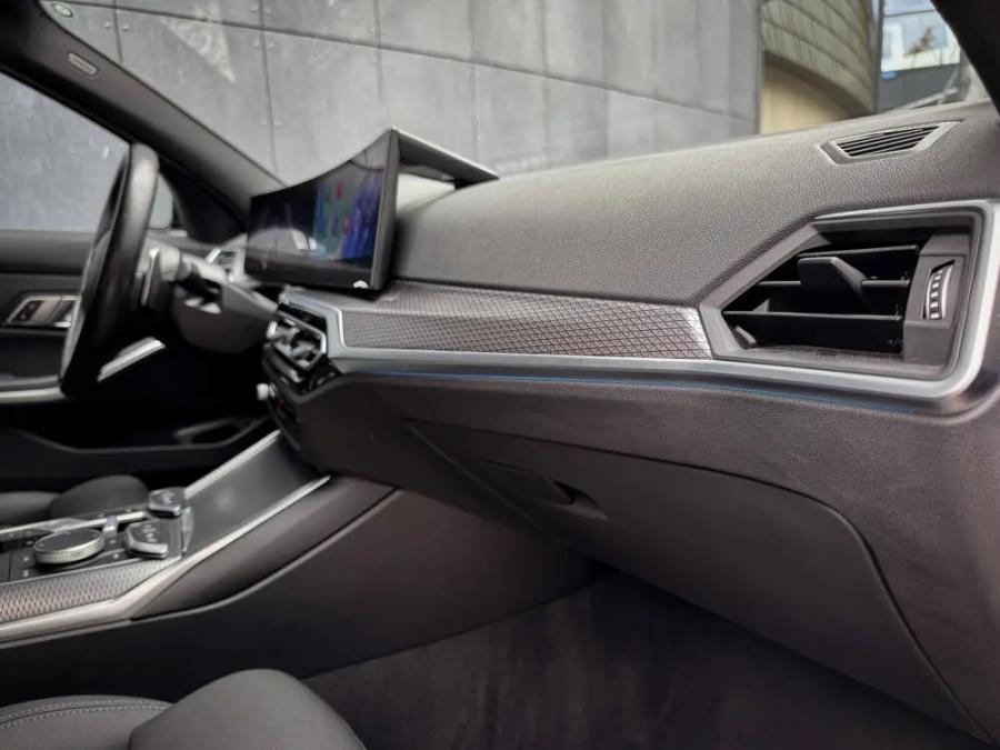 Black BMW 320 2023 in Riga, with an engine capacity of 2.00 L and mileage of 149 thousand km for 27300 €, photo 17 on AUTOMOTO.COM.LV