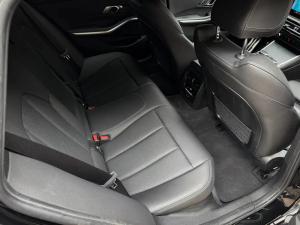 Black BMW 320 2023 in Riga, with an engine capacity of 2.00 L and mileage of 149 thousand km for 27300 €, photo 19 on AUTOMOTO.COM.LV