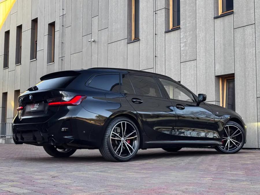 Black BMW 320 2023 in Riga, with an engine capacity of 2.00 L and mileage of 155 thousand km for 25500 €, photo 9 on AUTOMOTO.COM.LV