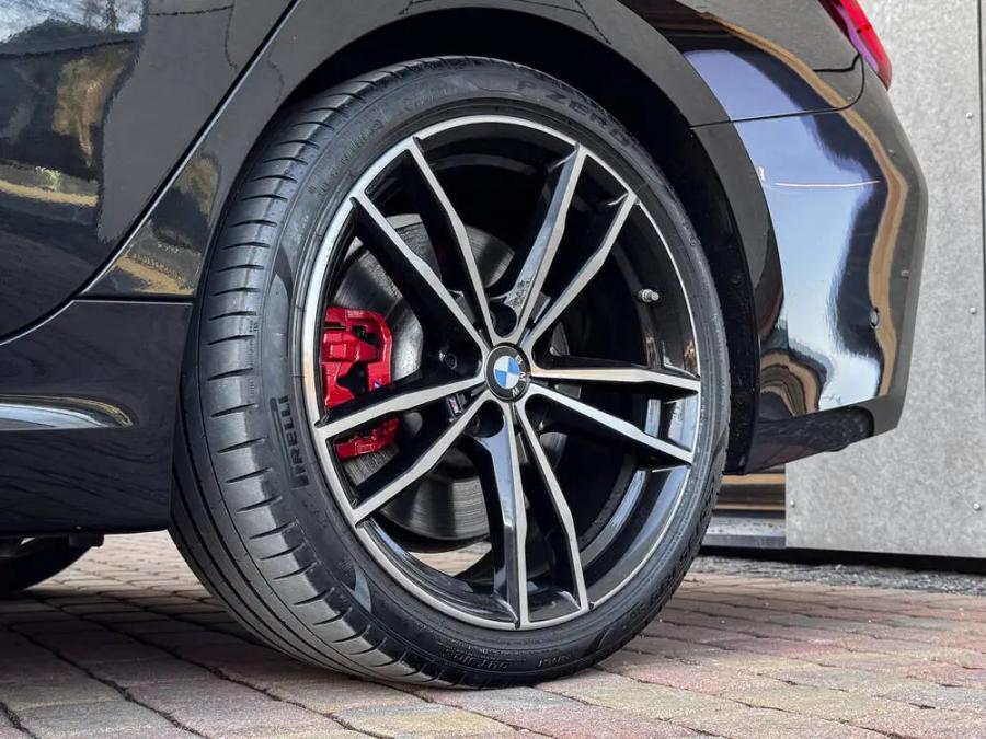 Black BMW 320 2023 in Riga, with an engine capacity of 2.00 L and mileage of 155 thousand km for 25500 €, photo 26 on AUTOMOTO.COM.LV