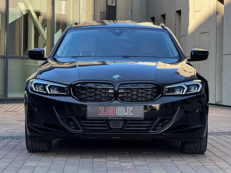 Black BMW 320 2023 in Riga, with an engine capacity of 2.00 L and mileage of 152 thousand km for 26500 €, photo 3 on AUTOMOTO.COM.LV