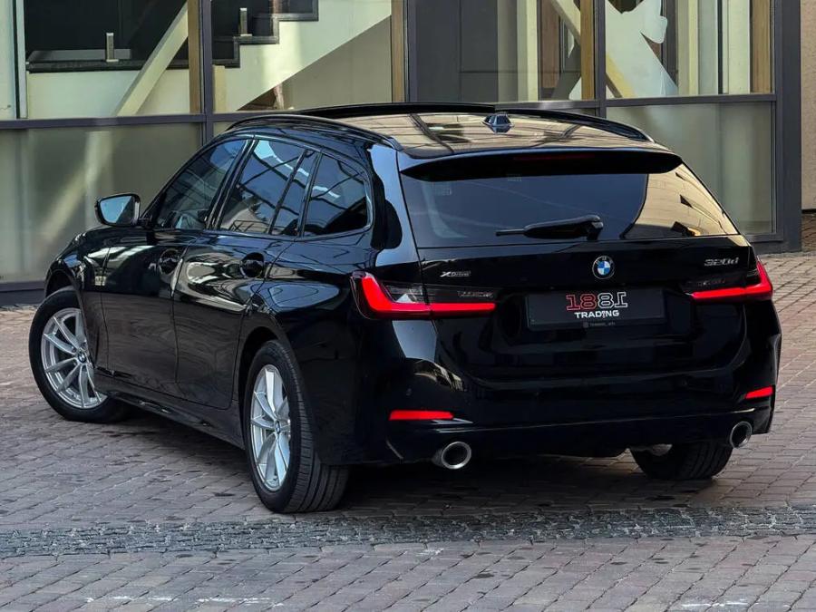 Black BMW 320 2023 in Riga, with an engine capacity of 2.00 L and mileage of 152 thousand km for 26500 €, photo 8 on AUTOMOTO.COM.LV