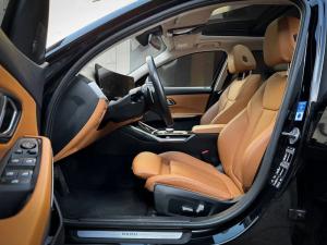 Black BMW 320 2023 in Riga, with an engine capacity of 2.00 L and mileage of 152 thousand km for 26500 €, photo 11 on AUTOMOTO.COM.LV