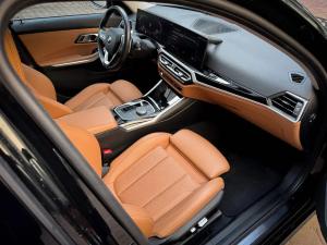 Black BMW 320 2023 in Riga, with an engine capacity of 2.00 L and mileage of 152 thousand km for 26500 €, photo 19 on AUTOMOTO.COM.LV