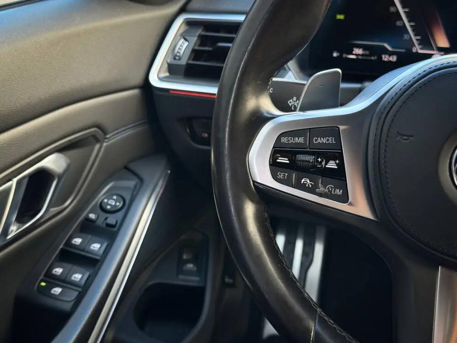 Melns BMW 320 2023 Rīga, ar dzinēja tilpumu 2.00 L un nobraukumu 179 tūkst. km par 26500 €, foto 27 vietnē AUTOMOTO.COM.LV