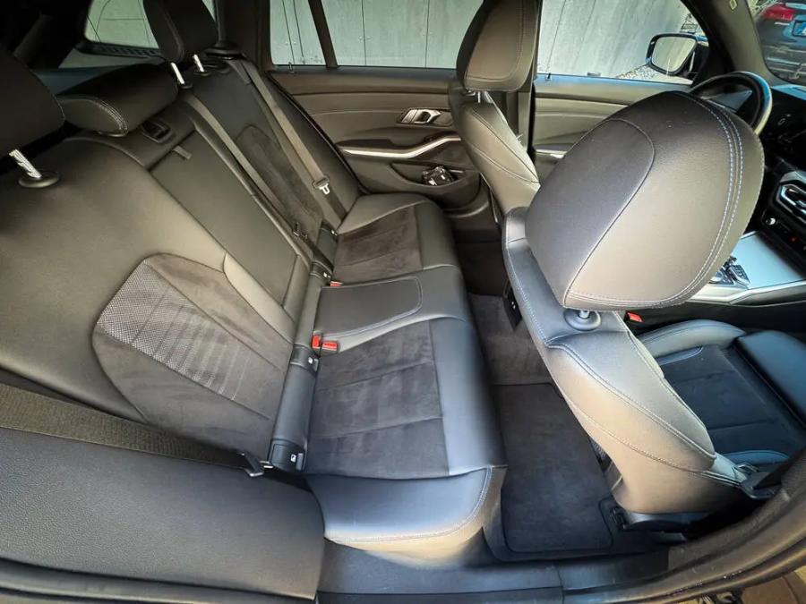 Melns BMW 320 2023 Rīga, ar dzinēja tilpumu 2.00 L un nobraukumu 179 tūkst. km par 26500 €, foto 32 vietnē AUTOMOTO.COM.LV