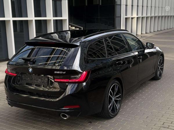 Black BMW 320 2023 in Vilnius, with an engine capacity of 2.00 L and mileage of 109 thousand km for 21999 €, photo 3 on AUTOMOTO.COM.LV