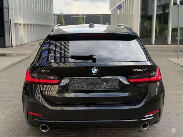 Black BMW 320 2023 in Vilnius, with an engine capacity of 2.00 L and mileage of 109 thousand km for 21999 €, photo 4 on AUTOMOTO.COM.LV