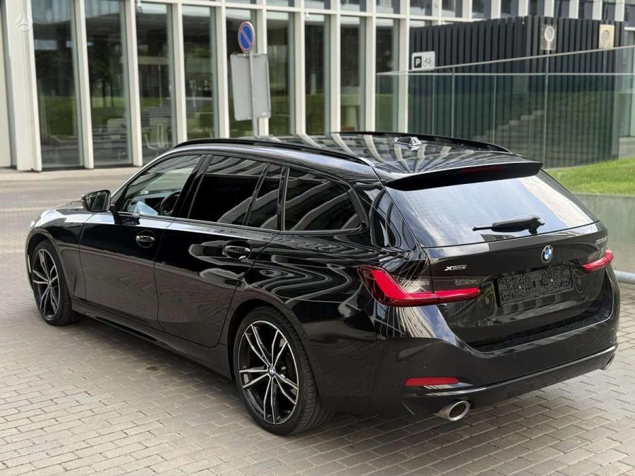 Black BMW 320 2023 in Vilnius, with an engine capacity of 2.00 L and mileage of 109 thousand km for 21999 €, photo 6 on AUTOMOTO.COM.LV