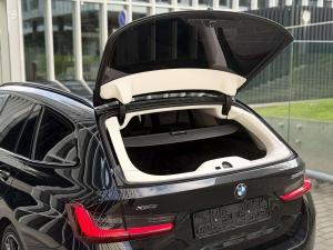 Black BMW 320 2023 in Vilnius, with an engine capacity of 2.00 L and mileage of 109 thousand km for 21999 €, photo 7 on AUTOMOTO.COM.LV
