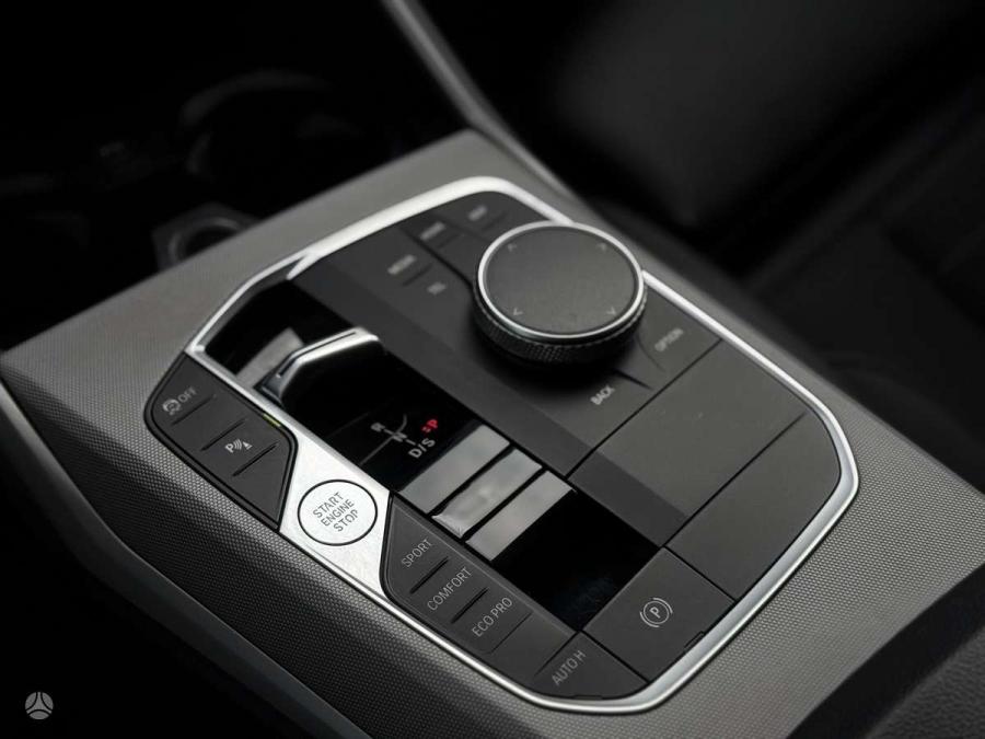 Black BMW 320 2023 in Vilnius, with an engine capacity of 2.00 L and mileage of 109 thousand km for 21999 €, photo 10 on AUTOMOTO.COM.LV