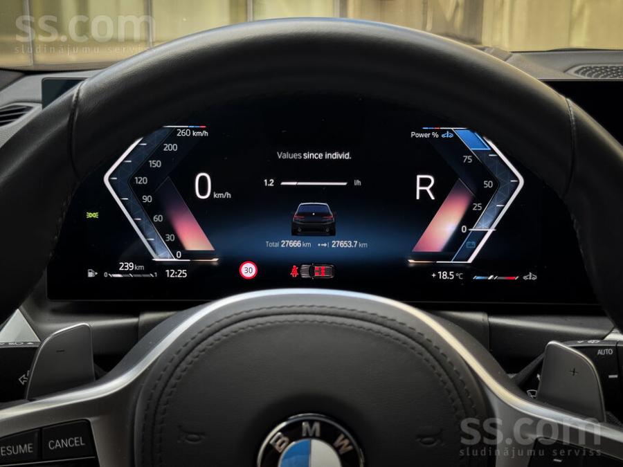 Black BMW 320 2023 in Riga, with an engine capacity of 2.00 L and mileage of 28 thousand km for 34800 €, photo 32 on AUTOMOTO.COM.LV
