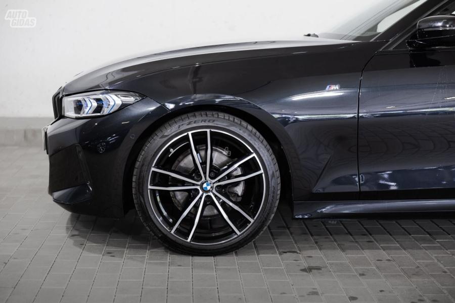 Black BMW 320 2023 in Vilnius, with an engine capacity of 2.00 L and mileage of 88 thousand km for 32988 €, photo 6 on AUTOMOTO.COM.LV