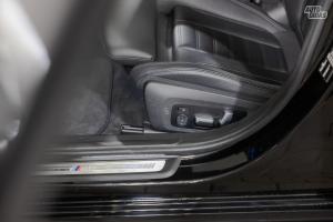 Black BMW 320 2023 in Vilnius, with an engine capacity of 2.00 L and mileage of 88 thousand km for 32988 €, photo 19 on AUTOMOTO.COM.LV