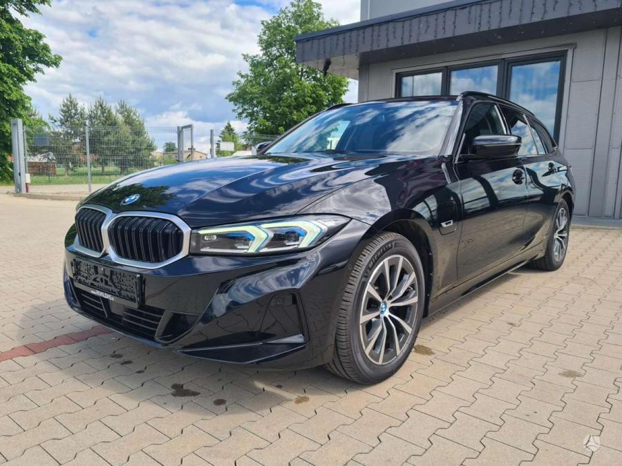 Melns BMW 320 2023 Šauļi, ar dzinēja tilpumu 2.00 L un nobraukumu 177 tūkst. km par 24950 €, foto 3 vietnē AUTOMOTO.COM.LV