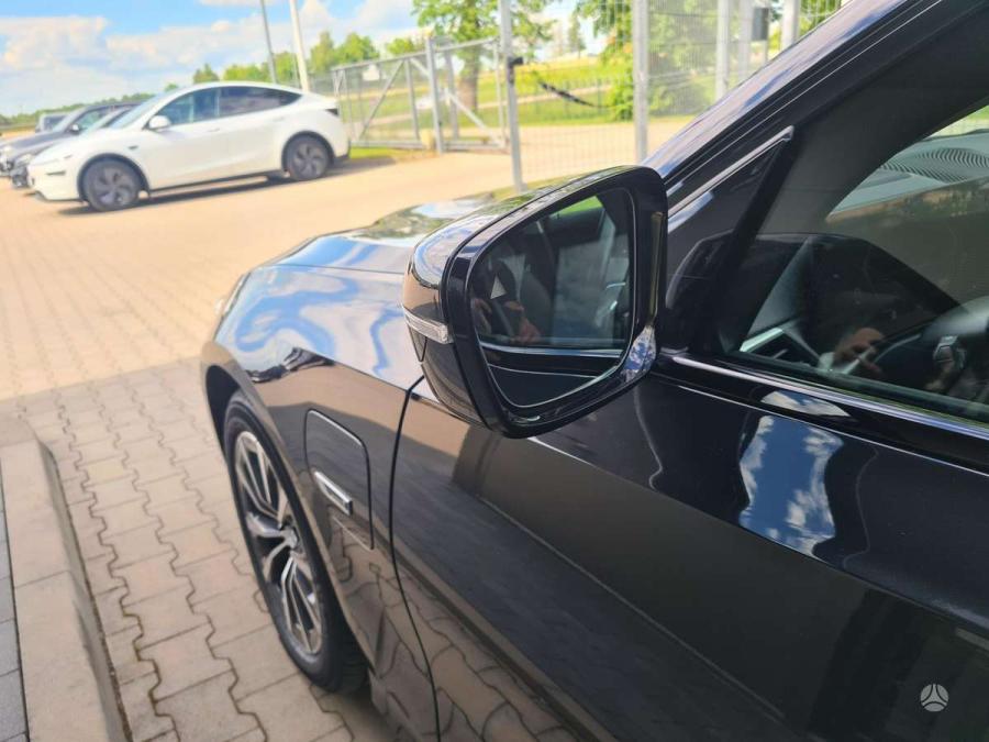 Melns BMW 320 2023 Šauļi, ar dzinēja tilpumu 2.00 L un nobraukumu 177 tūkst. km par 24950 €, foto 12 vietnē AUTOMOTO.COM.LV