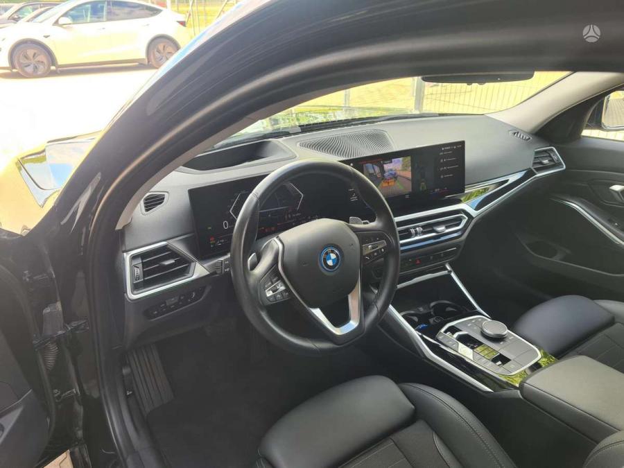 Melns BMW 320 2023 Šauļi, ar dzinēja tilpumu 2.00 L un nobraukumu 177 tūkst. km par 24950 €, foto 14 vietnē AUTOMOTO.COM.LV