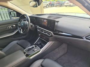 Melns BMW 320 2023 Šauļi, ar dzinēja tilpumu 2.00 L un nobraukumu 177 tūkst. km par 24950 €, foto 16 vietnē AUTOMOTO.COM.LV