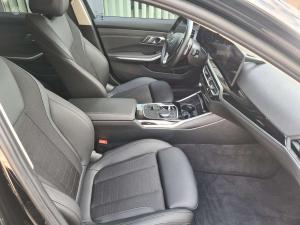Melns BMW 320 2023 Šauļi, ar dzinēja tilpumu 2.00 L un nobraukumu 177 tūkst. km par 24950 €, foto 19 vietnē AUTOMOTO.COM.LV